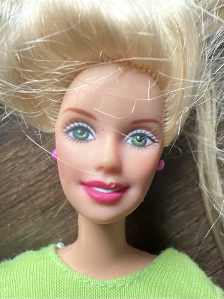 2001 Barbie Kennel Care Barbie Mattel | eBay