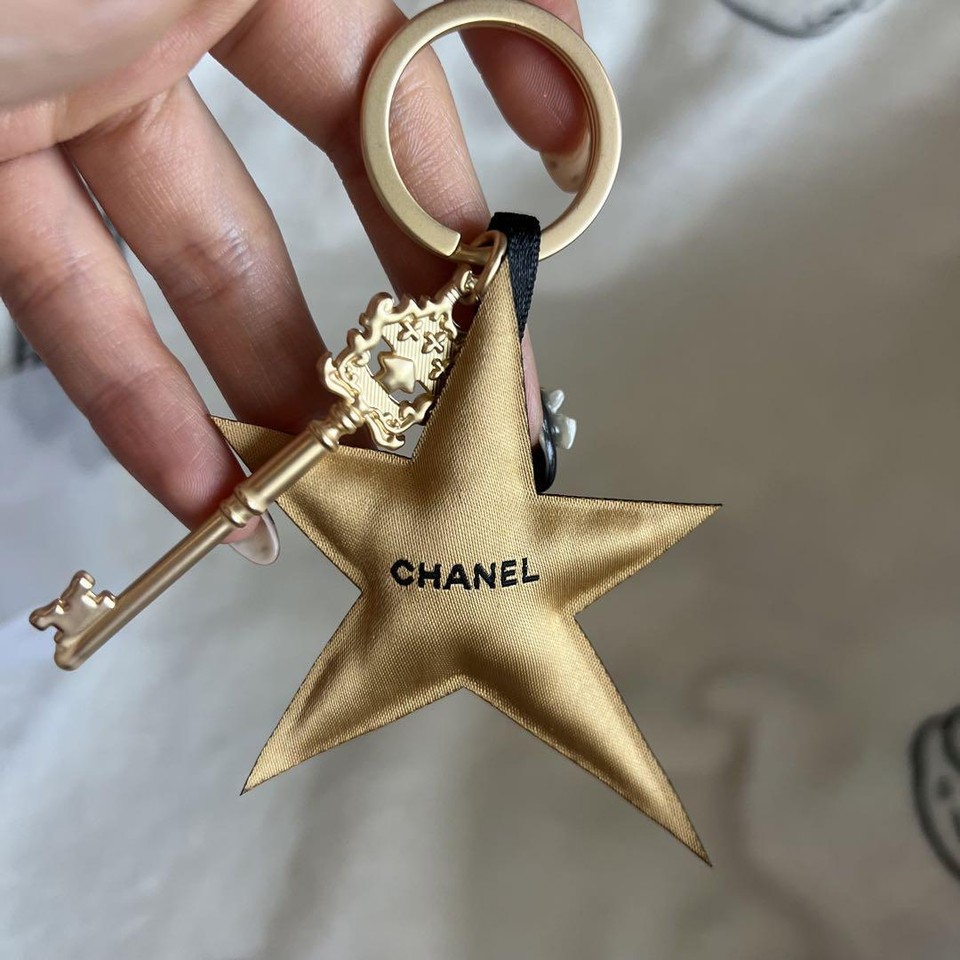 Chanel Star Comet Key Charm Coco Crush Fine Jewelry Promotional ...