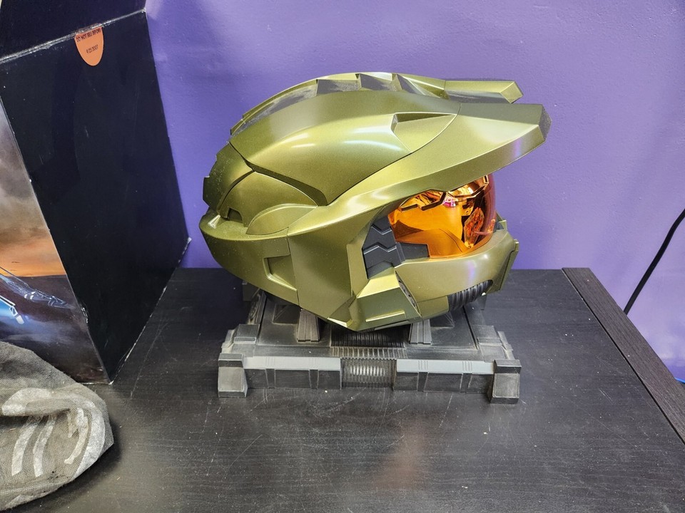 Halo 3 Legendary Edition (Microsoft Xbox 360, 2007) Master Chief Helmet ...