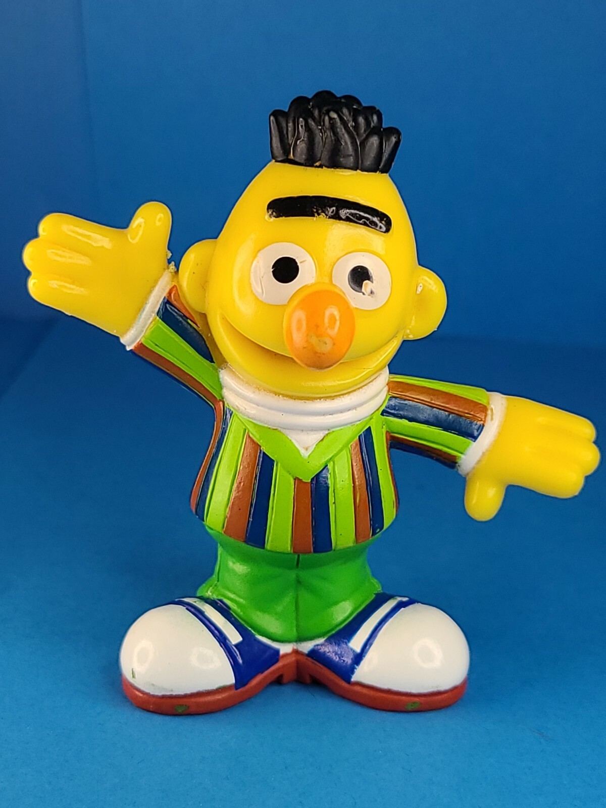 2010 HASBRO Sesame Street Workshop BERT Figure | eBay