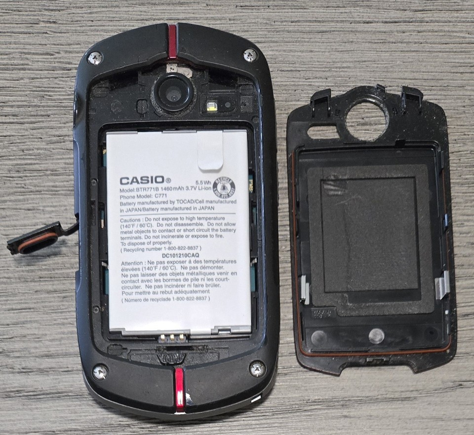 Vintage Casio G'zOne Commando C771Mobile Cell Phone with Charger & Cord ...