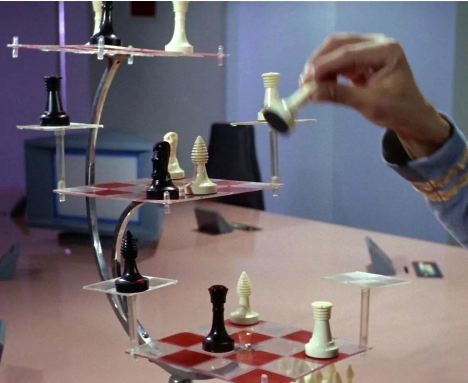 Star Trek The Original Series Three-Dimensional Chess Set REPLICAS LAST ...