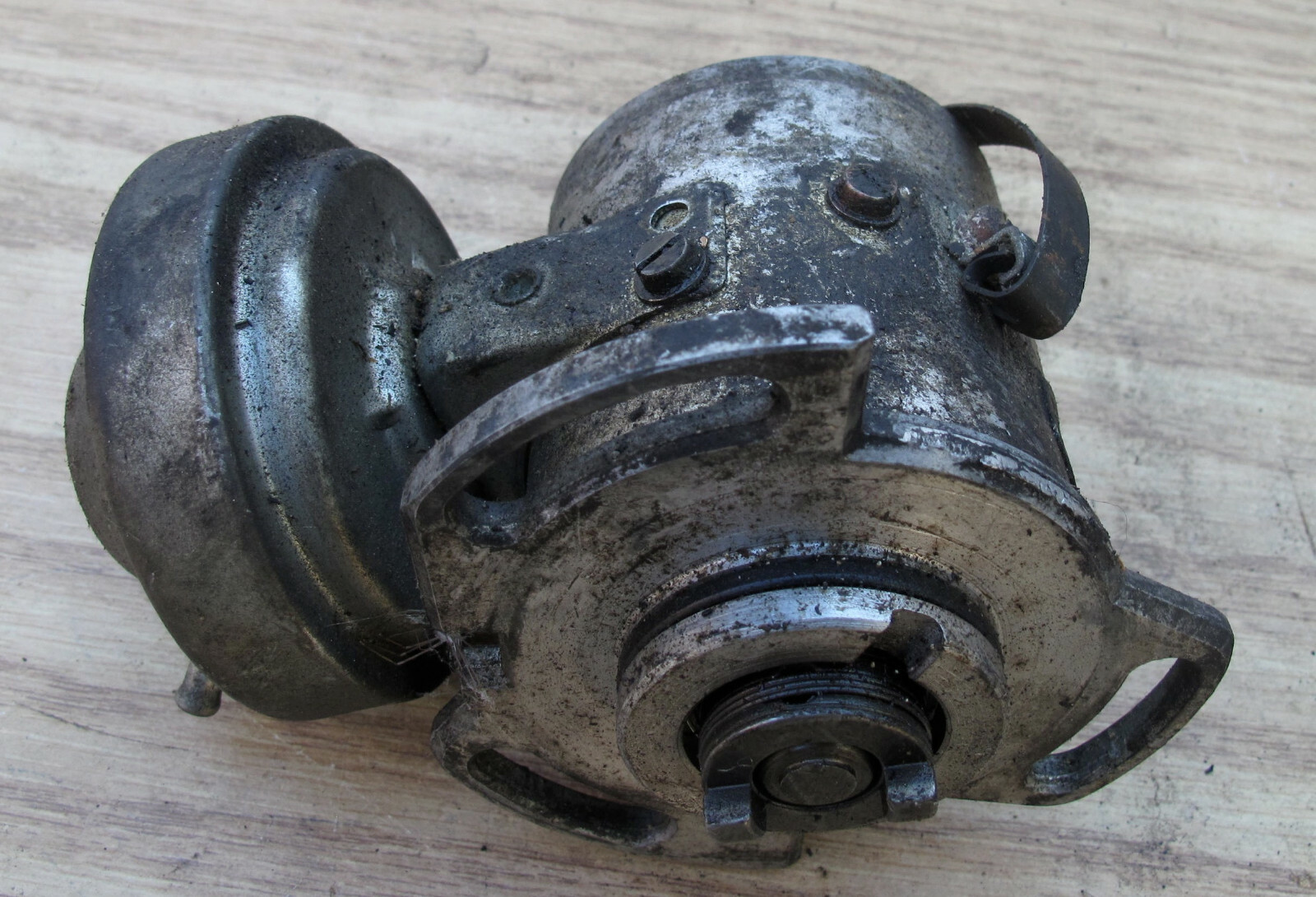 Saab 900 8 Valve Turbo Ignition Distributor Bosch Part # 0237013001 ...