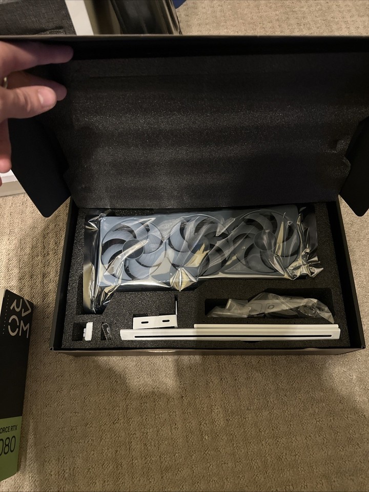 GIGABYTE GeForce RTX 5080 AERO OC 16GB 2730MHz GDDR7 Graphics Card New ...