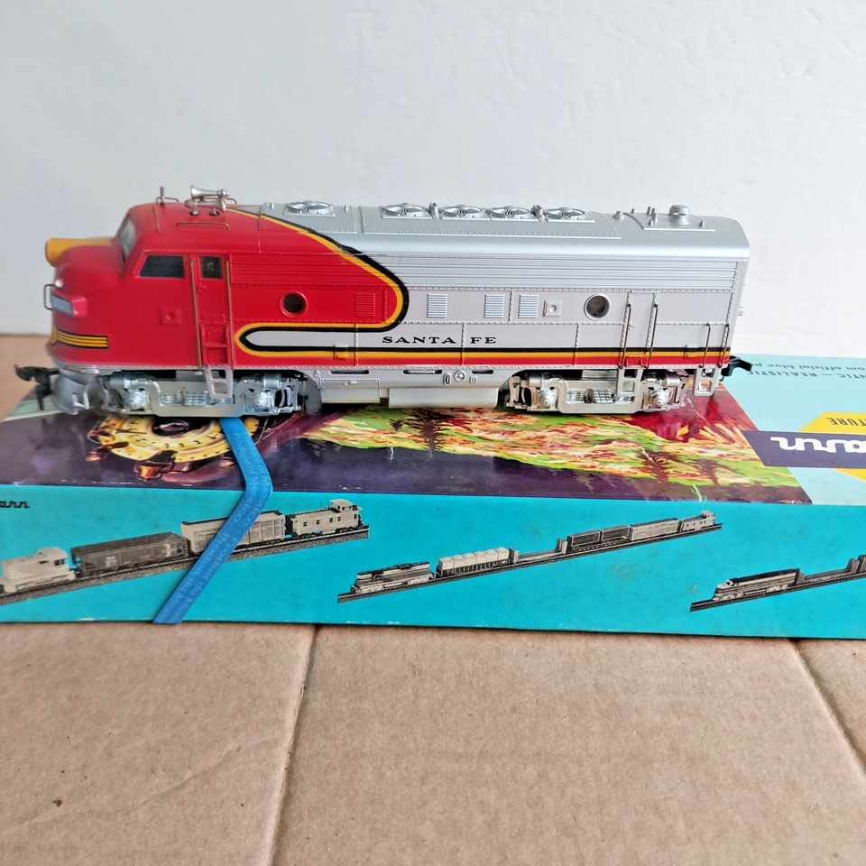 HO Athearn F7-A Dummy Locomotive Santa Fe | eBay