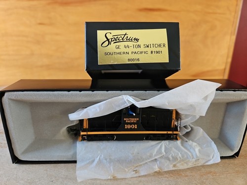 Bachmann Spectrum 80016 General Electric 44 Ton Diesel Switcher 1901 ...