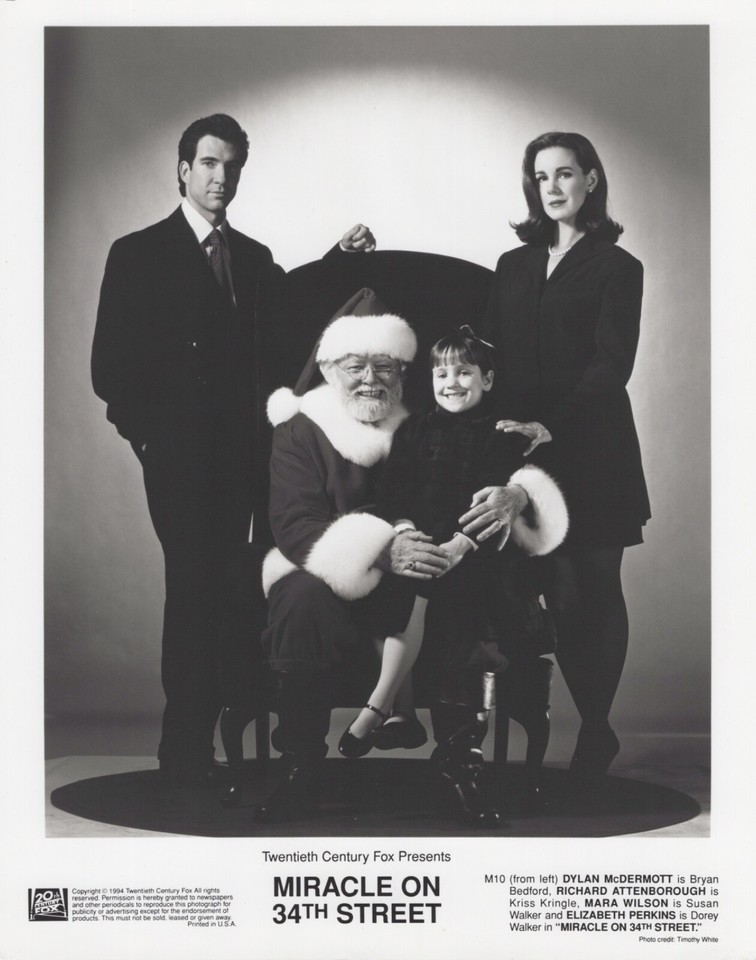 Miracle On 34th Street 1994 Mara Wilson Dylan McDermott Movie 8x10 ...