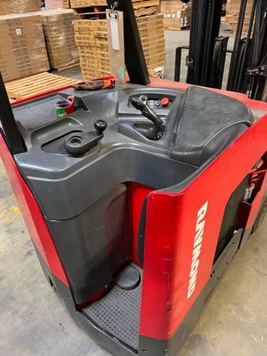 2013 Raymond Dockstocker 4000lb Counterbalanced Stand Up Forklift 425 ...