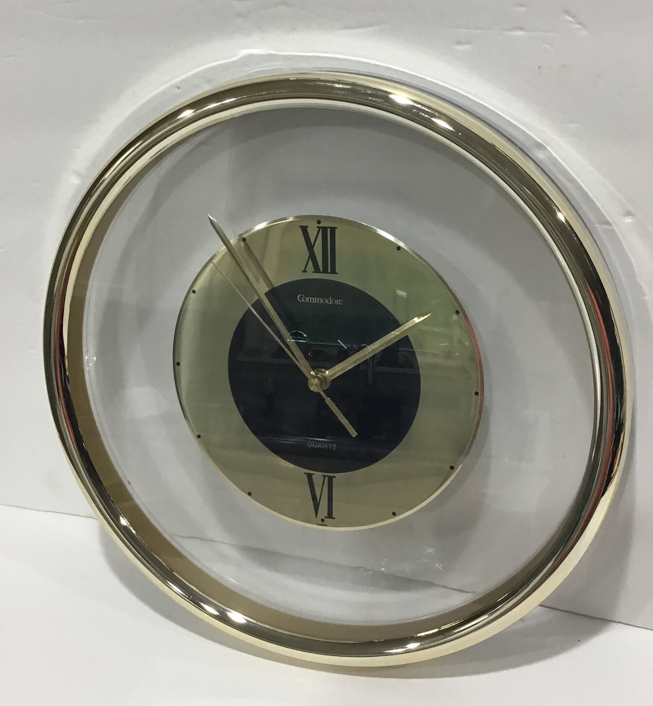 Retro Commodore Quartz by Rosalco Round Gold Tone Wall Clock Floating ...