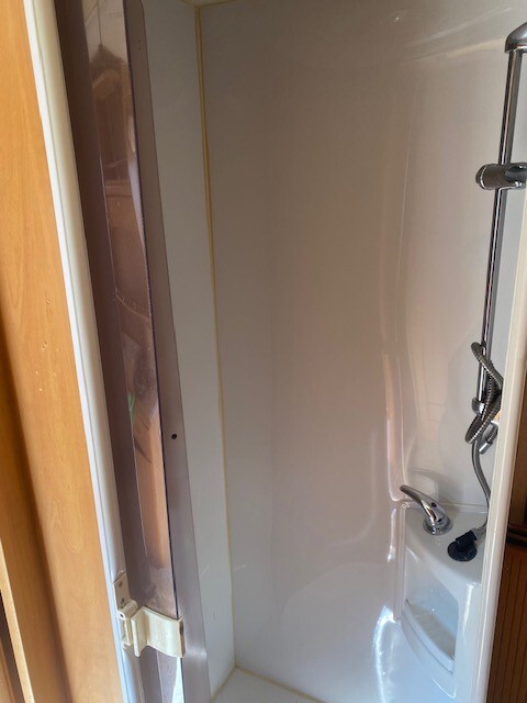 swift challenger 480 se 2000 caravan camper van shower cubicle ...