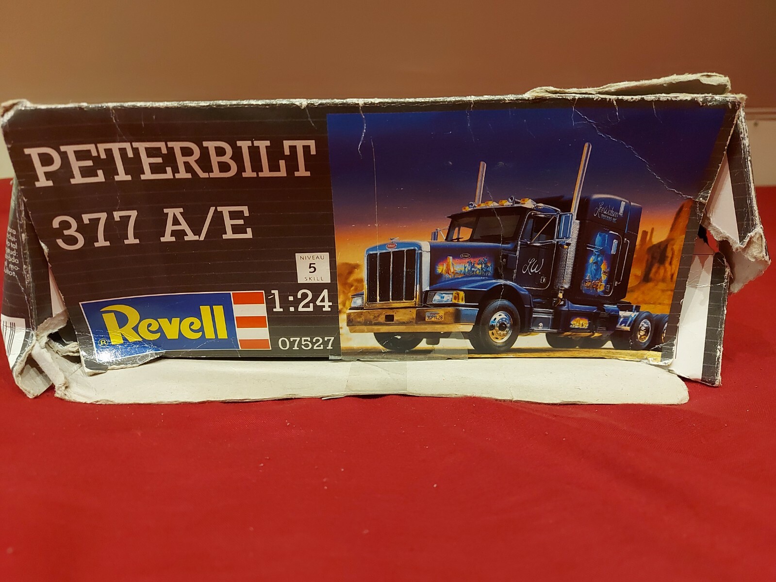 REVELL 1:24 PETERBILT 377 A/E TRUCK PLASTIC MODEL - BOX Nr 07527 - NEW ...