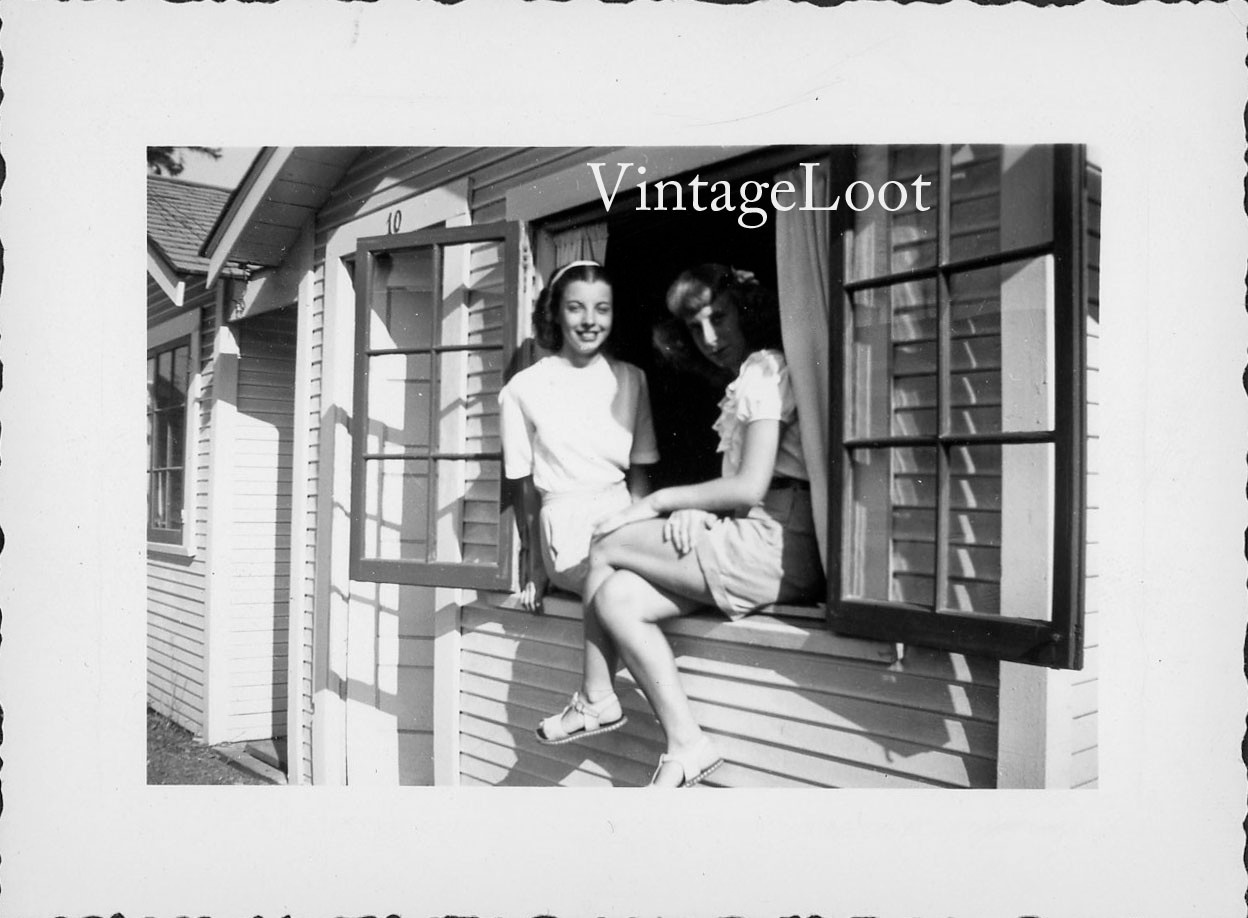 50s Vintage Photo - Oregon Beach Cabin Window Opened Out 2 Girls ...