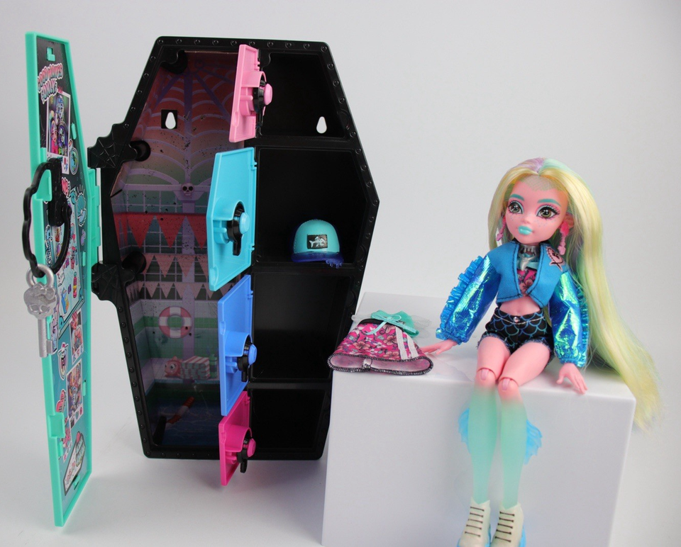 Monster High Lagoona Blue Skulltimates Secrets Doll & Locker Not ...