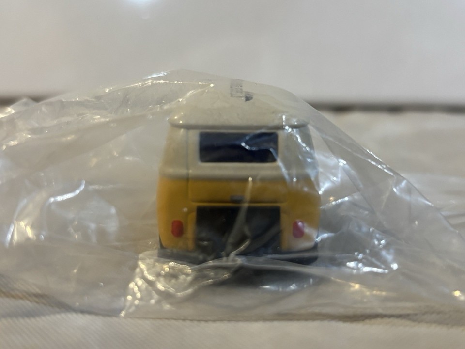 Welly 1963 Volkswagen T1 Bus 92715 Yellow Diecast Pull Back Mini Rush ...