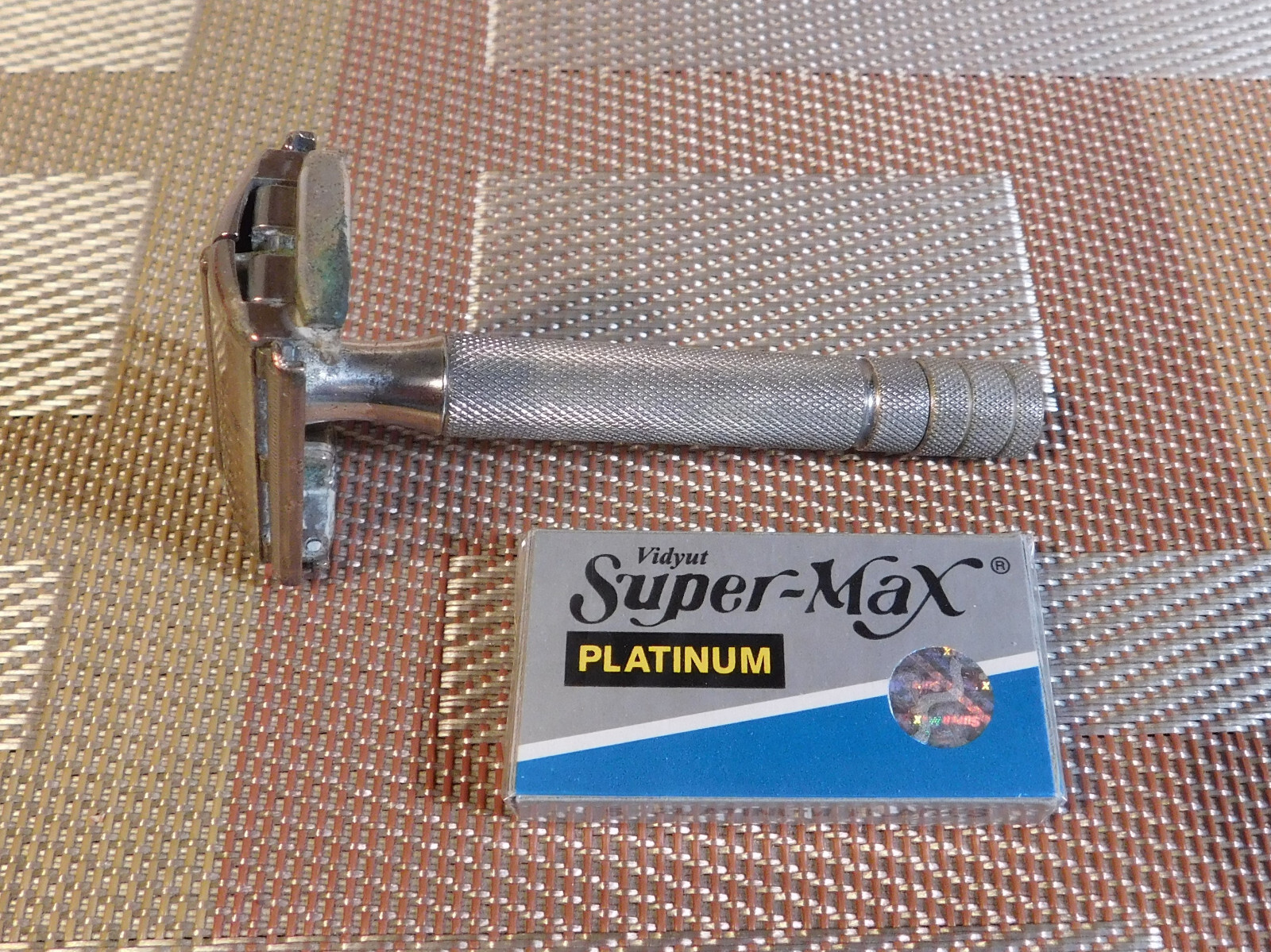 Vintage 1953 (Y-1) Gillette Super Speed Safety Razor + 5 New Super-Max ...
