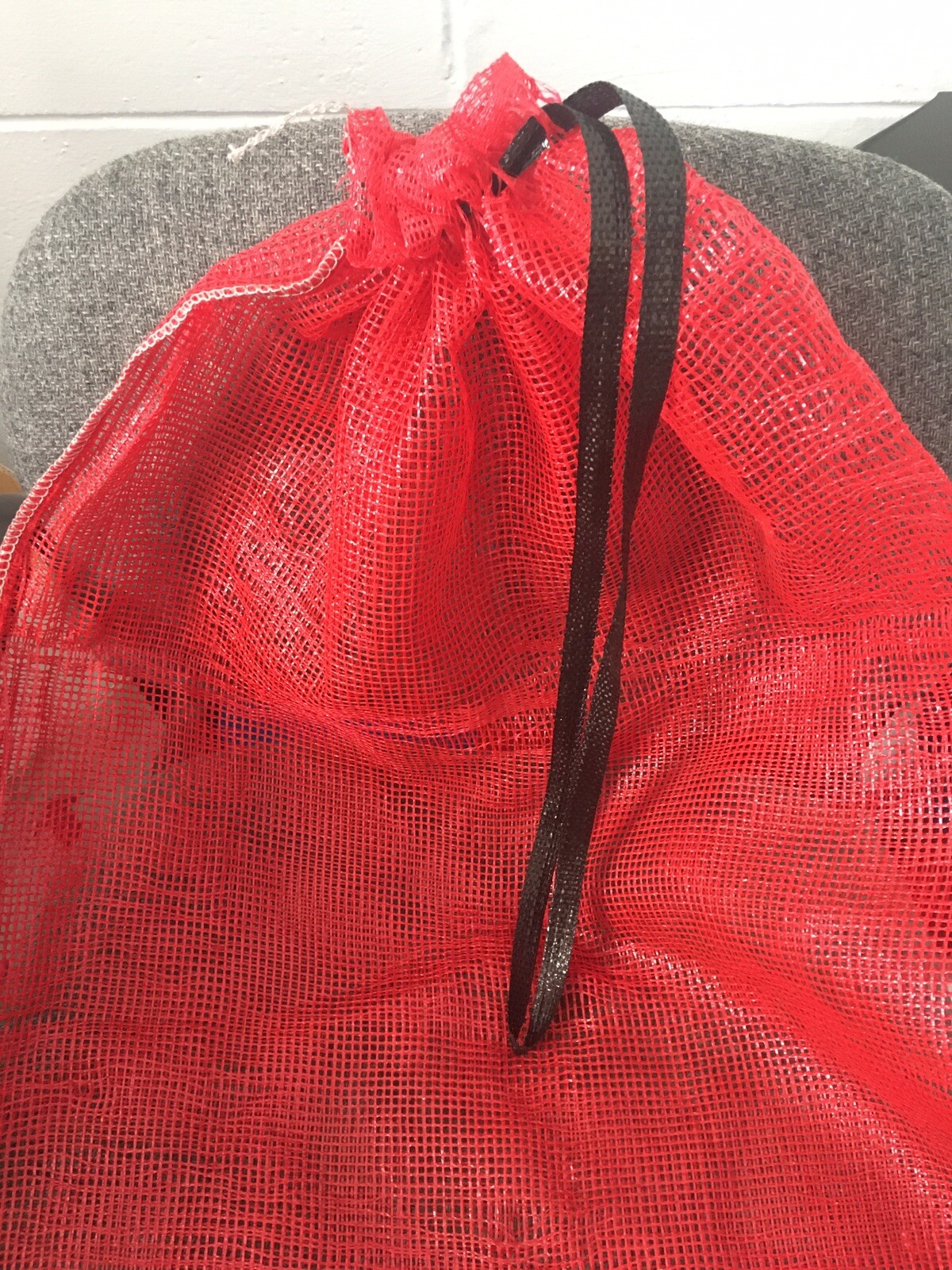 50 NEW Red mesh bag w drawstring produce onions potatoes oysters ...