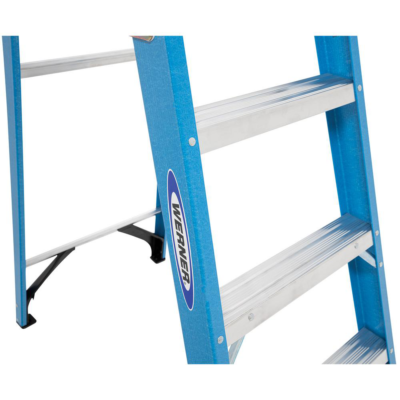 Werner 4 Ft Fiberglass Step Ladder With 250 Lb Load Capacity Type I