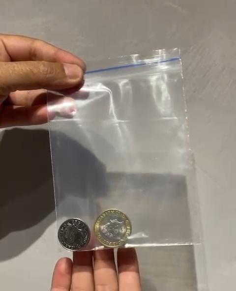 CLOSE UP MAGIC 10 PENCE SPLIT COIN / 10p SPLIT COIN MAGIC TRICK COIN ...