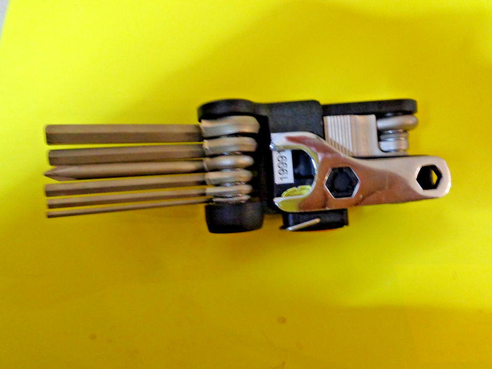 Topeak The Alien Biking Bike Multi Tool 20 Functions Tool Wrench Allen ...