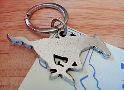 SMU Southern Methodist Univ 30x55mm Mustang Horse Pewter Keychain 27mm ...