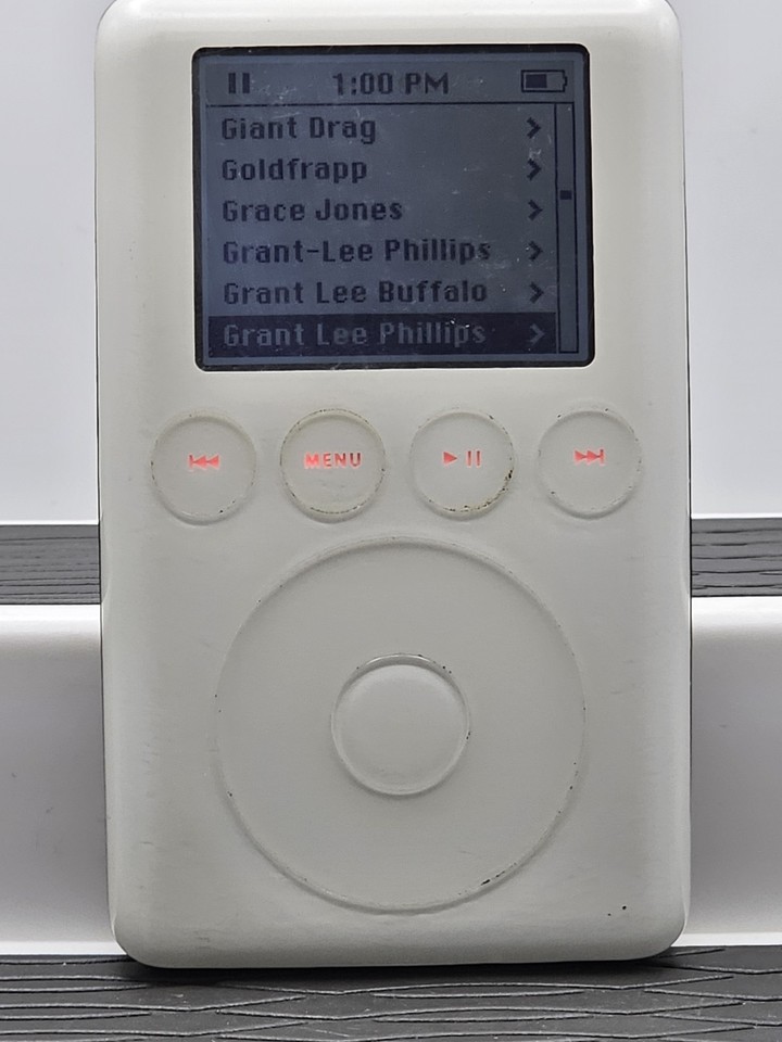 Apple iPod Classic 3rd Generation 10GB White A1040 Wolfson DAC Tested ...