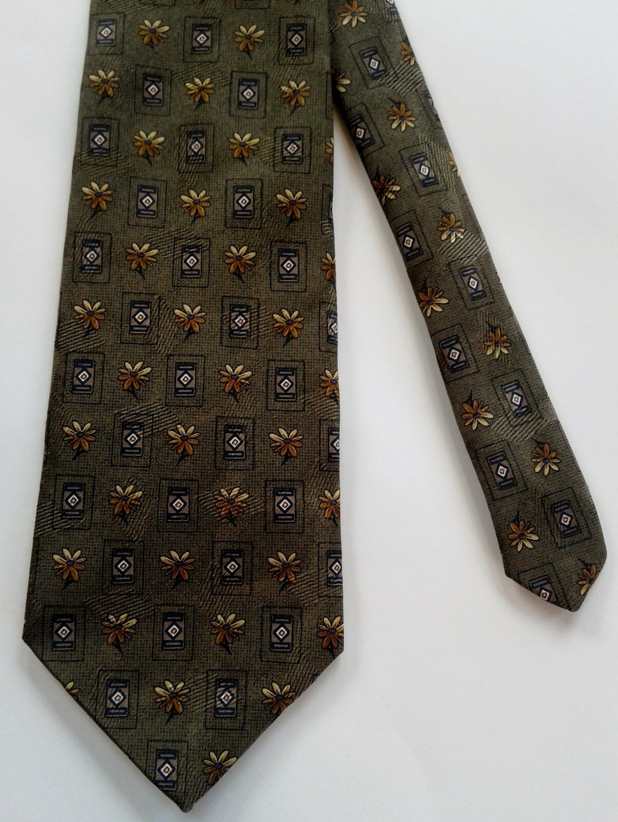 Paco Rabanne Paris Men's Tie Olive Green Color With Floral Pattern ...