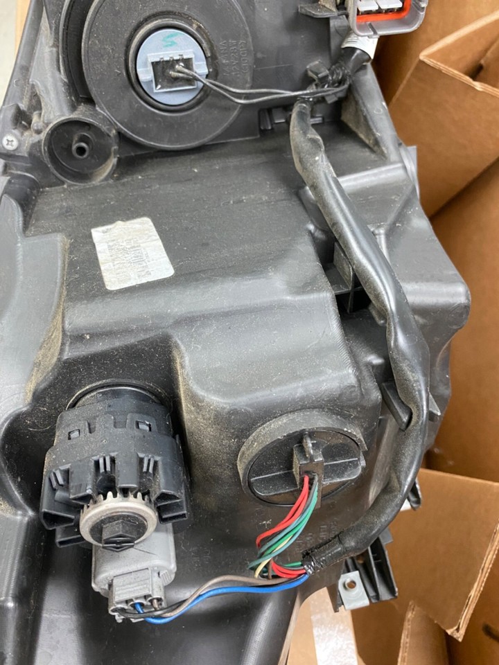 Left Headlight Headlamp 2018 2019 Subaru Legacy Outback 84002AL11B LED ...