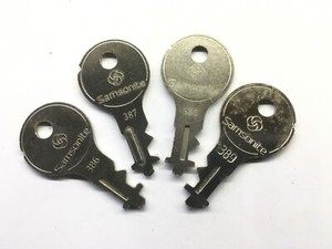 SAMSONITE replacement SUITCASE key SPARE used RARE deleted VINTAGE ...