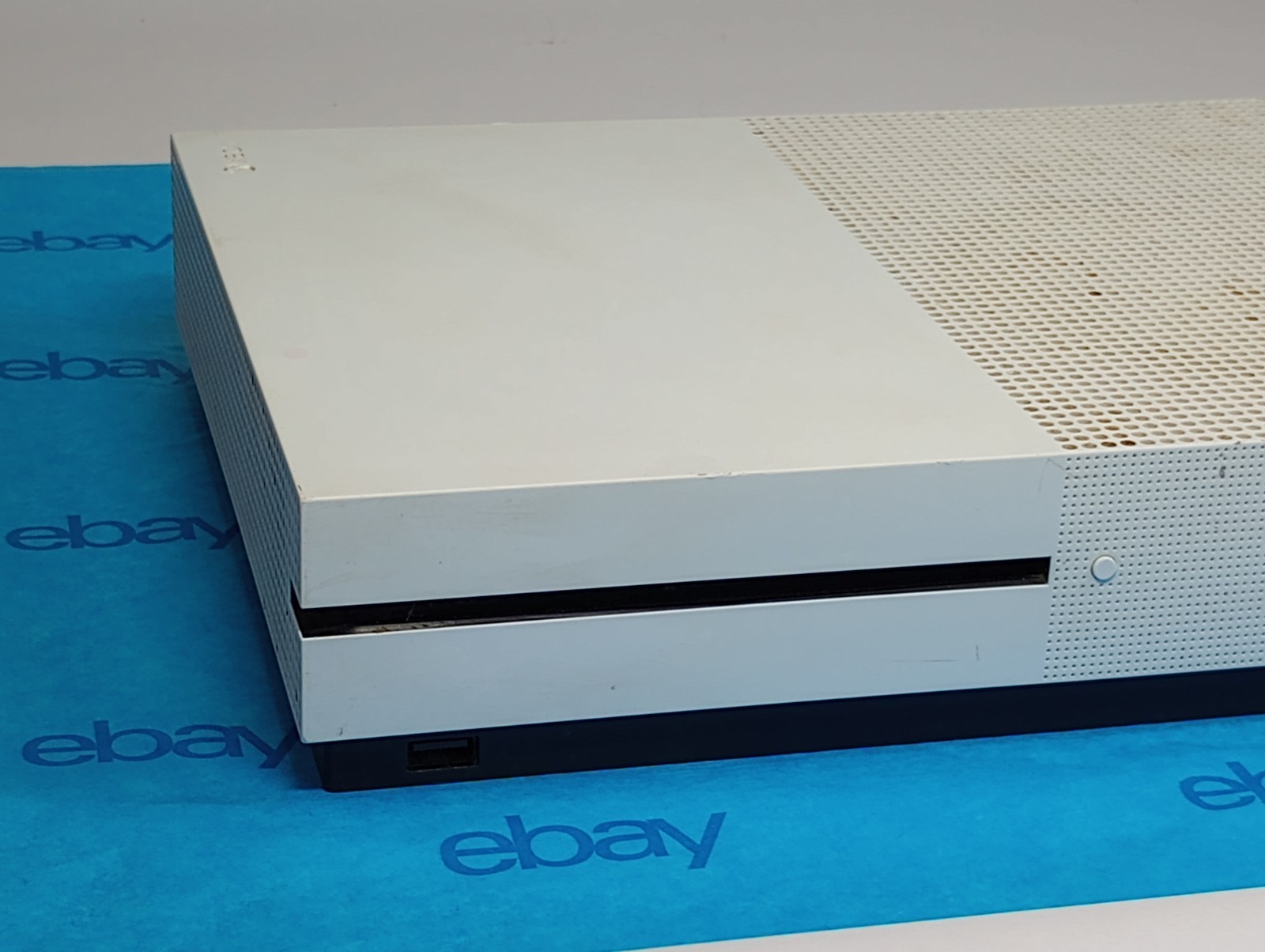 Microsoft Xbox One S 1681 – 1TB – Console Only – Disc Drive NOT Working ...