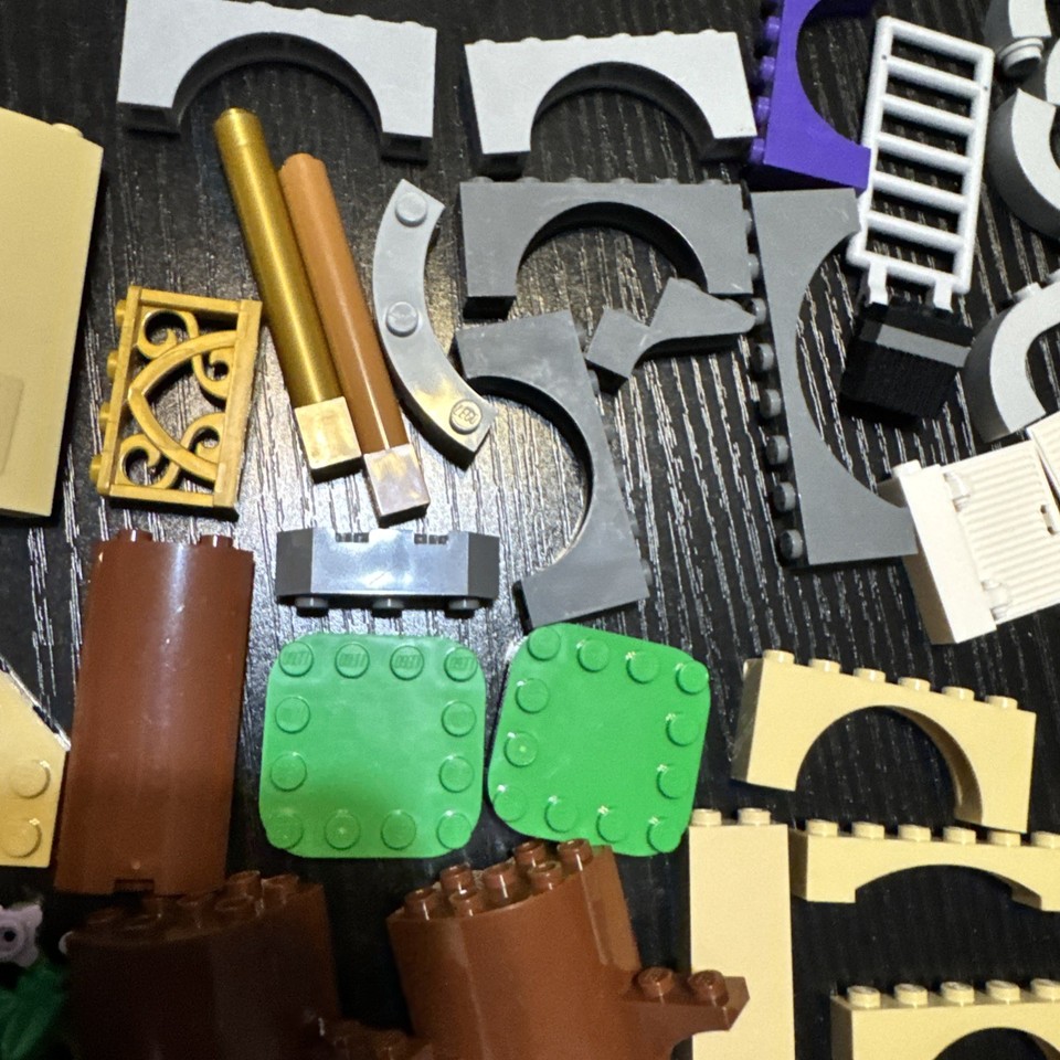 Lego LOT Castle Fortress Parts Walls Windows Bricks Columns Plates ...