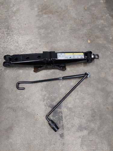 2011-2021 Volkswagen Jetta Passat Beetle Golf Roadside Scissor Jack ...