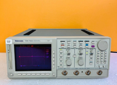Oscilloscopes - 500 Mhz 4 Channel Digital Oscilloscope