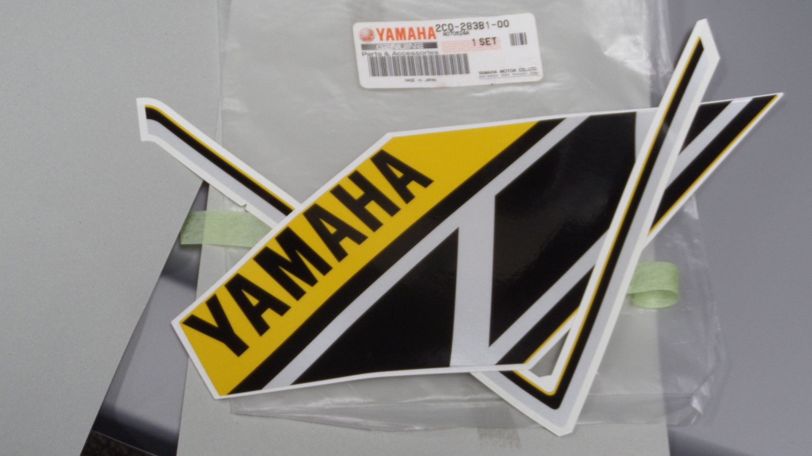 NOS Yamaha Cowling Graphic Sticker Emblem Set 2006 YZ YZFR R6 2C0-283B1 ...