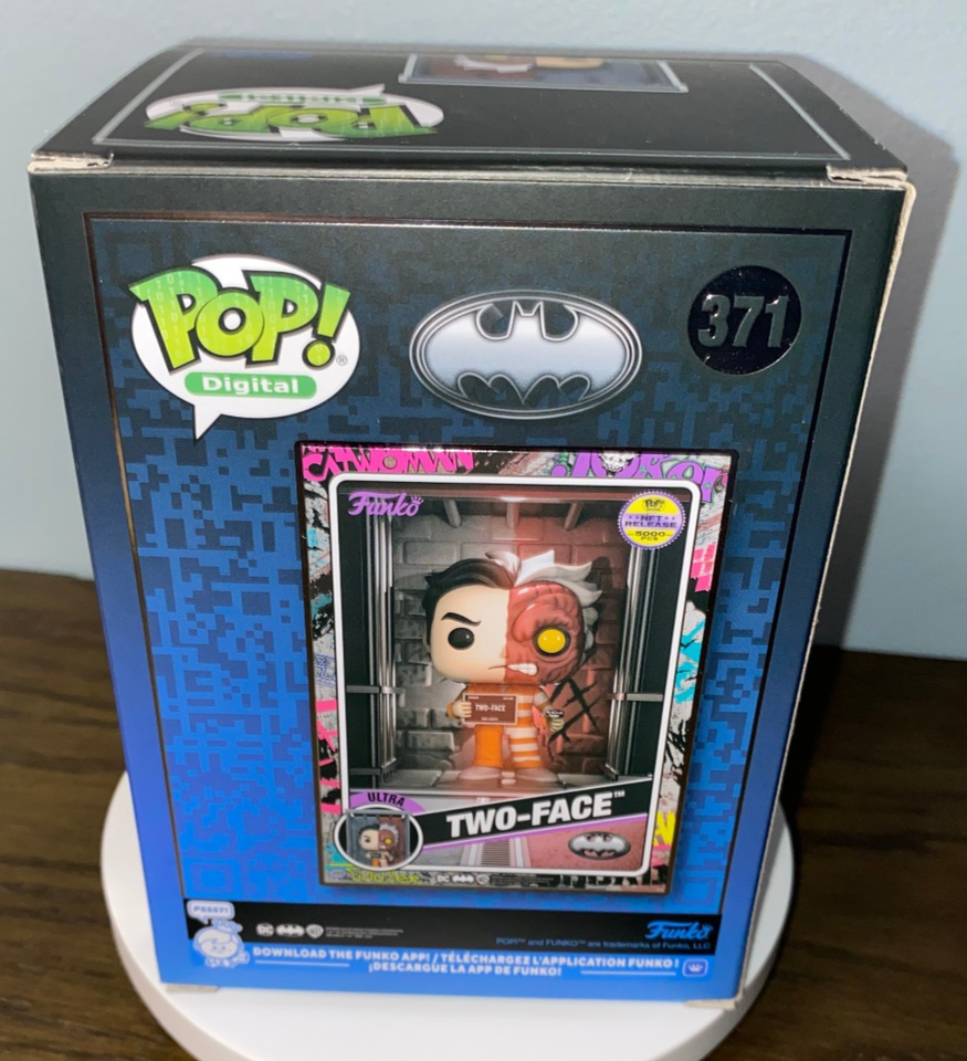Funko Pop Digital Two-Face 371 Ultra 5000 PCS Batman | eBay