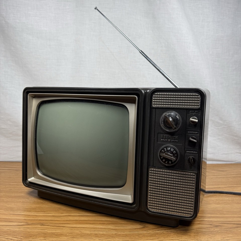 Vintage 1980 Zenith Solid State CRT TV Retro Tube Television Tested | eBay