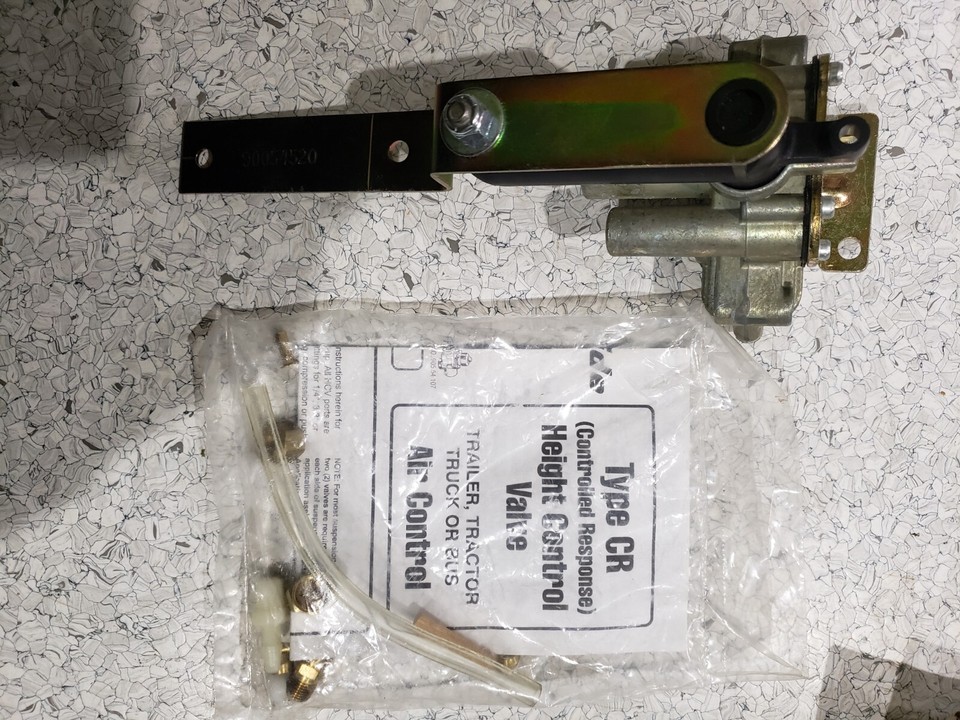 Neway N173 TYPE CR Air Height Control Leveling Valve 90054520 | eBay