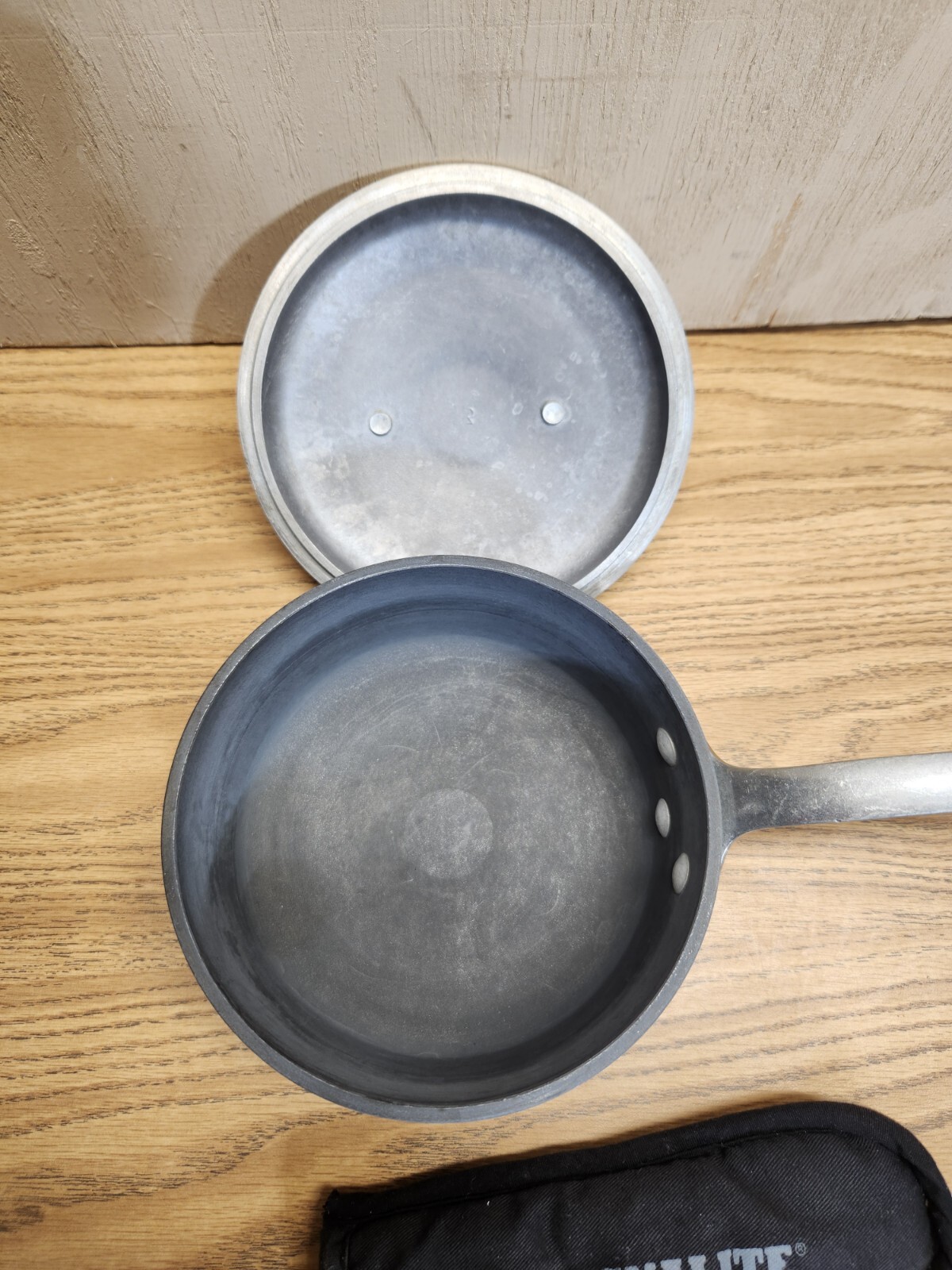 Magnalite Professional GHC 1 quart Anodized Aluminum Saucepan with Lid ...