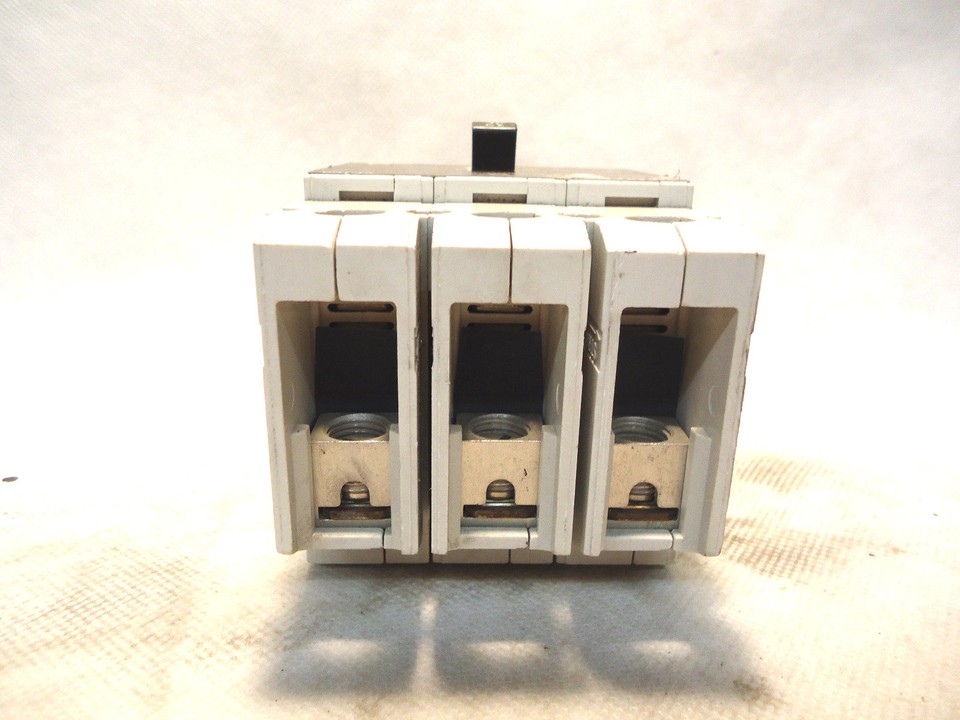 NEW SIEMENS 3VF2213-0FG41-0AA0 3 POLE 32 AMP CIRCUIT BREAKER | eBay