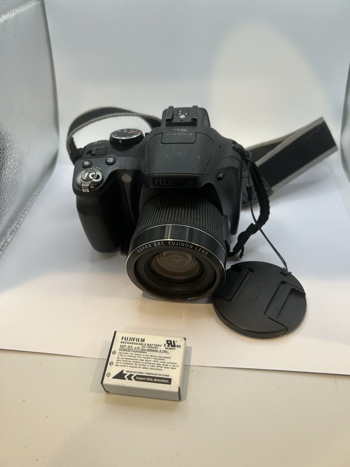 Fujifilm FinePix SL300 14mp Digital Camera | eBay