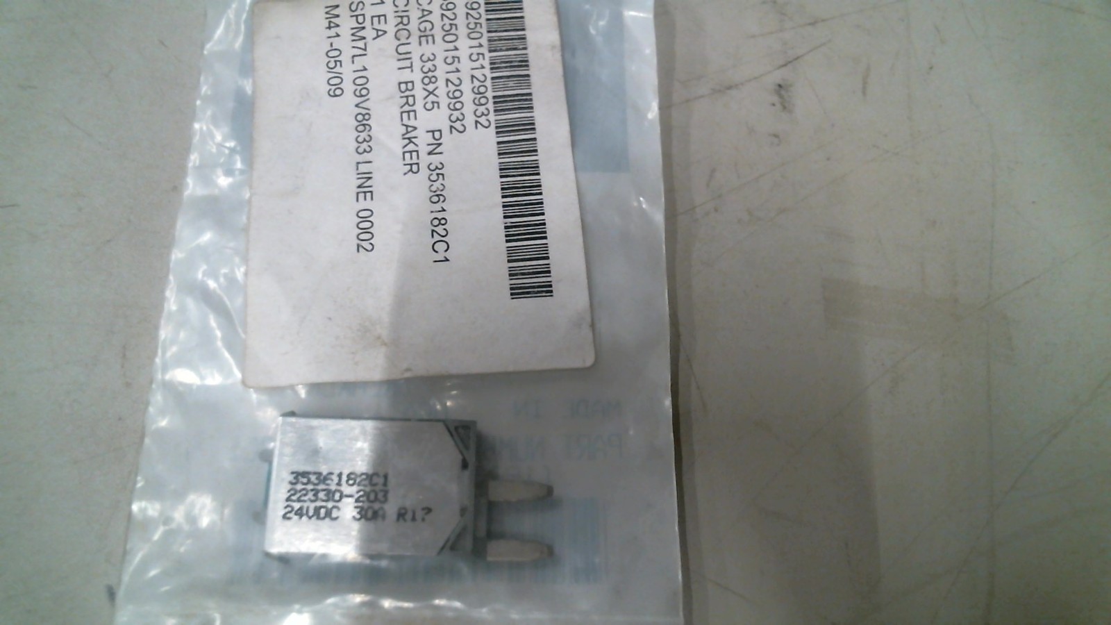 INTERNATIONAL TRUCK 3536182C1 BREAKER 16V 30A -FREE SHIPPING | eBay