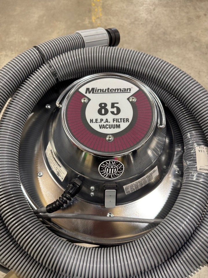 Sky Vac High Reach Kit (30ft) with Minutman Hospital Wet/Dry Vac ...