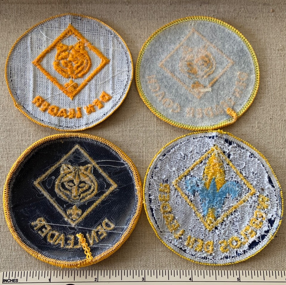 2 Vintage BOY CUB SCOUT Den Leader Position PATCHES BSA Uniform Badge ...