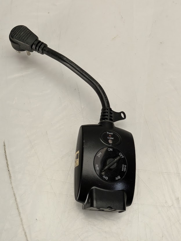 DEFIANT 15 Amp 24-Hour Outdoor Plug-In Mechanical Dusk to Dawn ...