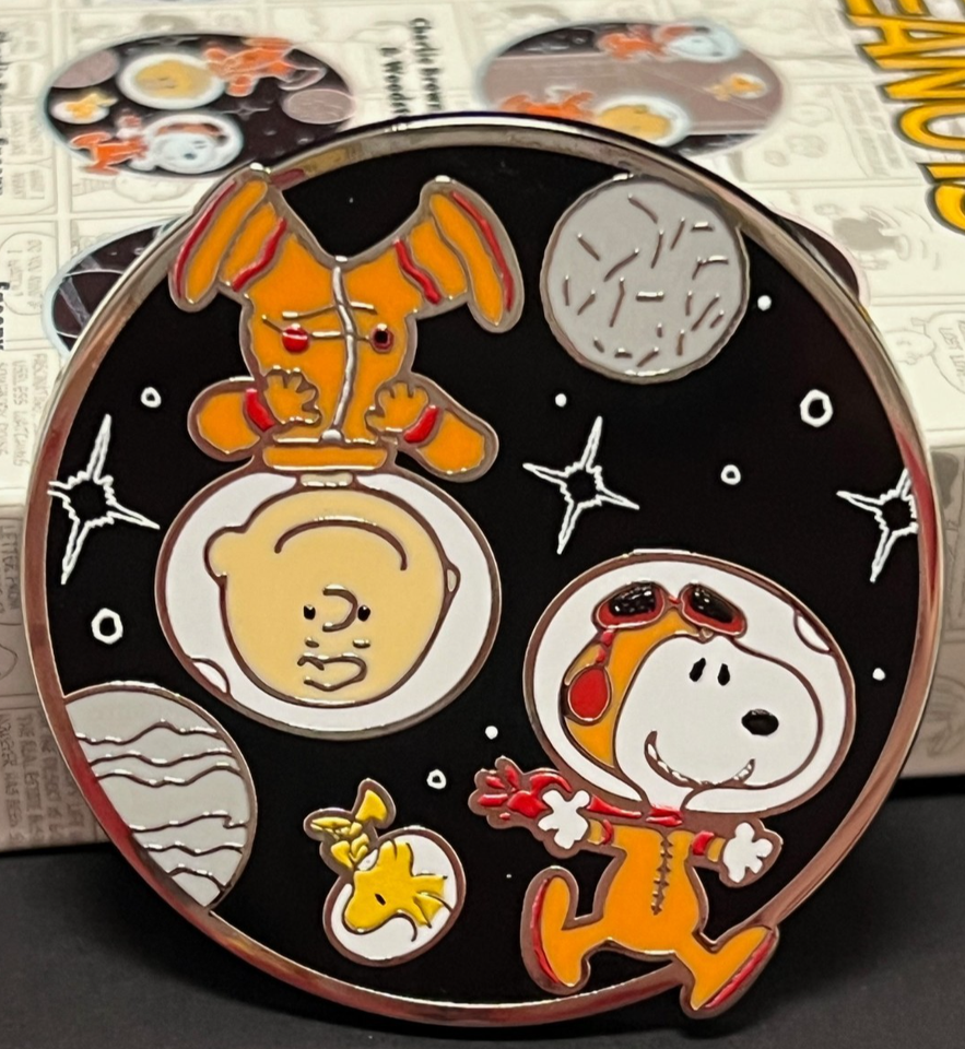 Peanuts Snoopy in Space Opened Blind Box Pin - Charlie Brown Snoopy ...