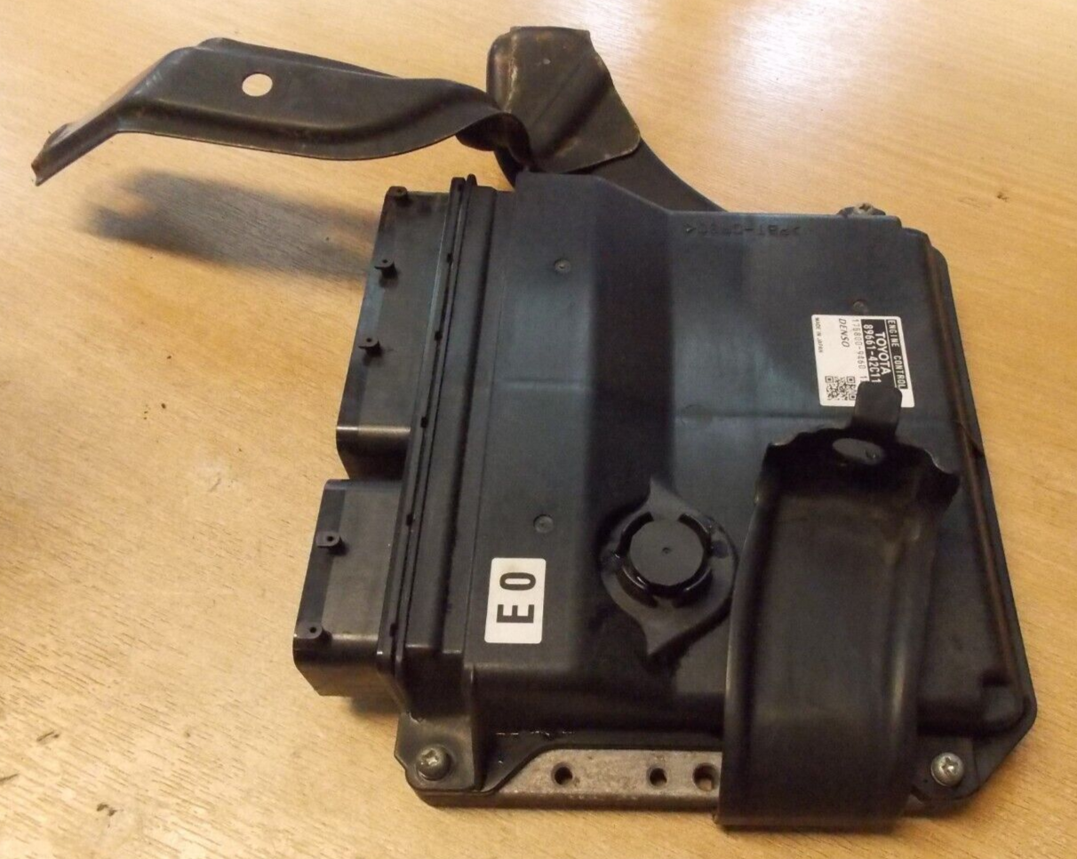 GENUINE 2005-2011 TOYOTA RAV-4 2.2D ENGINE CONTROL UNIT ECU 89661-42C11 ...