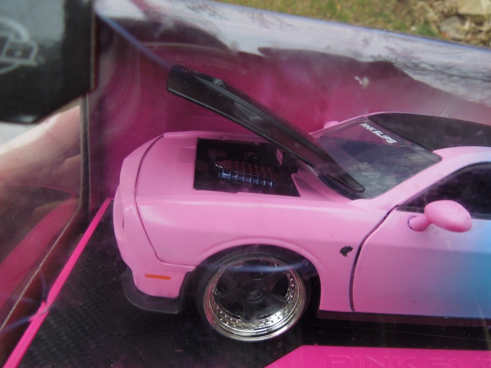 JADA PINK SLIPS 2015 DODGE CHALLENGER SRT HELLCAT 1/24 PINK w/ BLACK ...