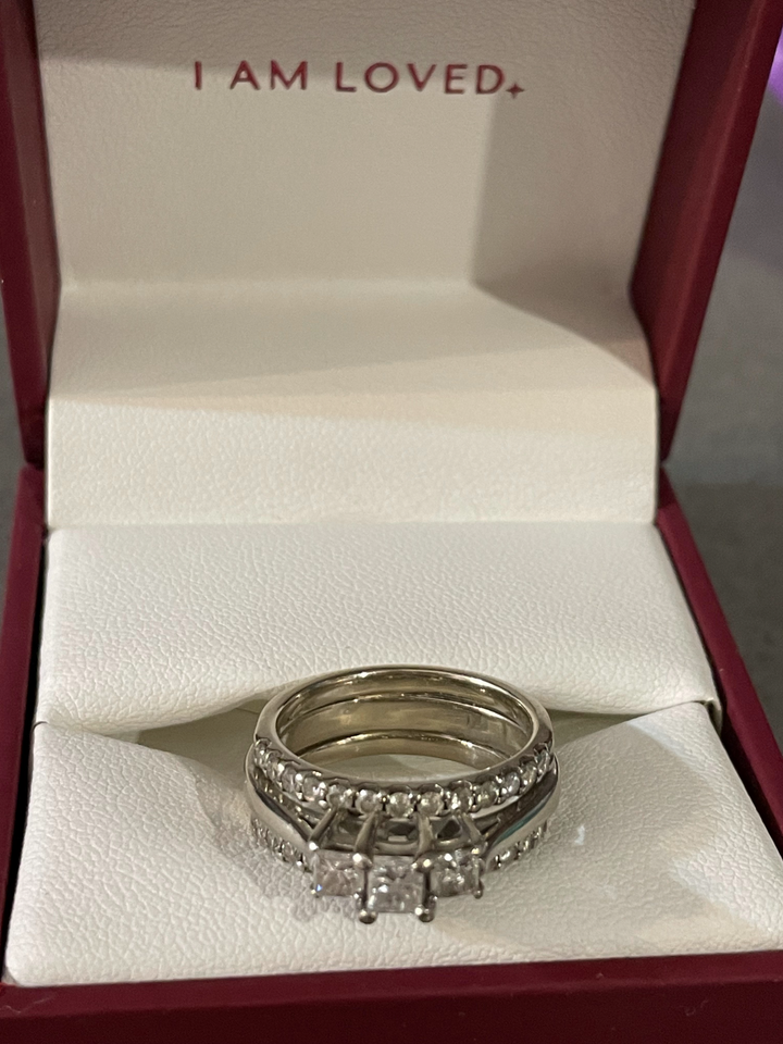 Helzberg white gold/diamond wedding ring set | eBay