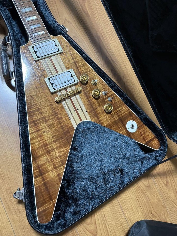 ESP Custom Made Flying V Jacaranda Fingerboard Electric Guitar | eBay