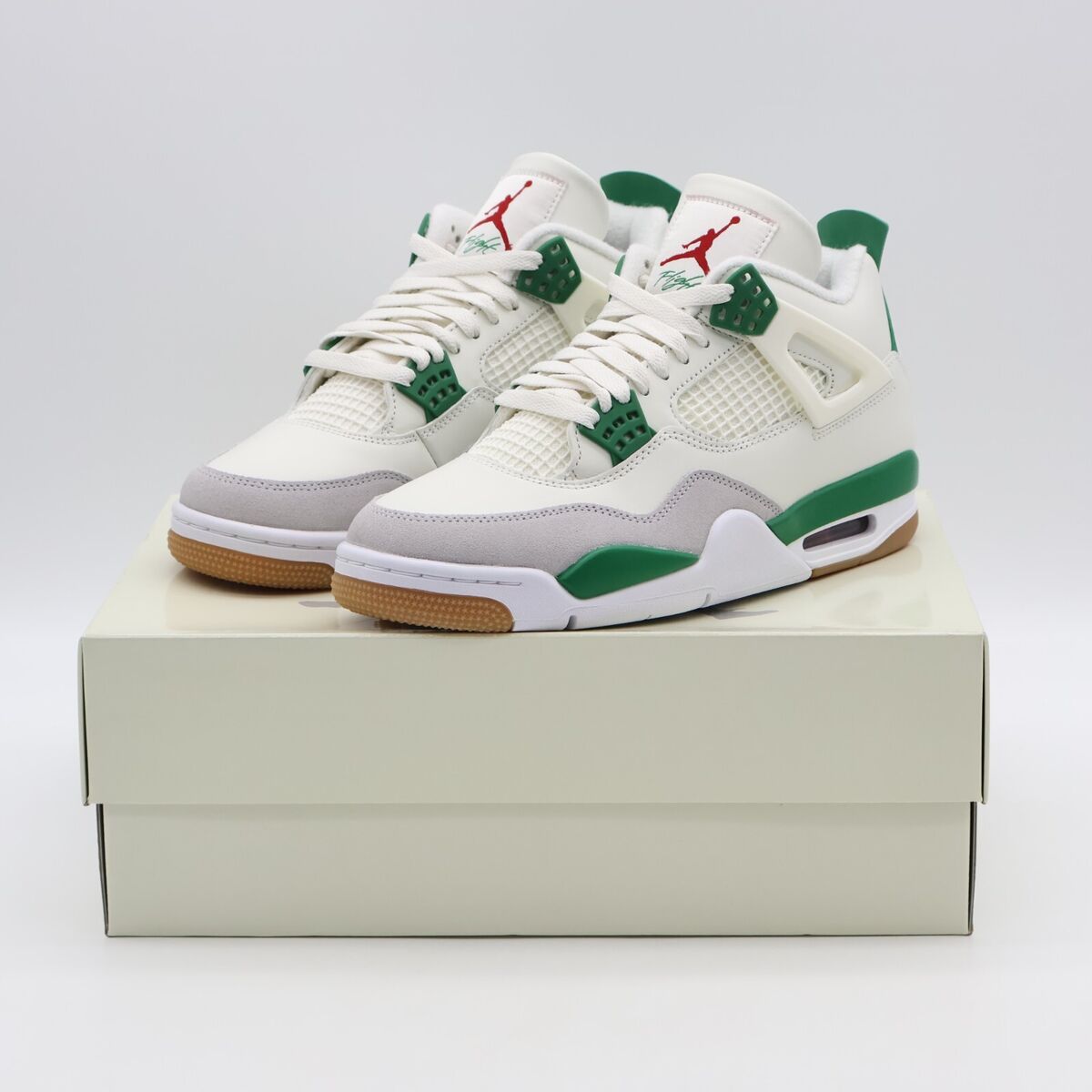 DR5415-103 Nike Air Jordan 4 Retro SB Low Pine Green White DR5415-103 Nike Air Jordan 4 Retro SB Low Pine Green White