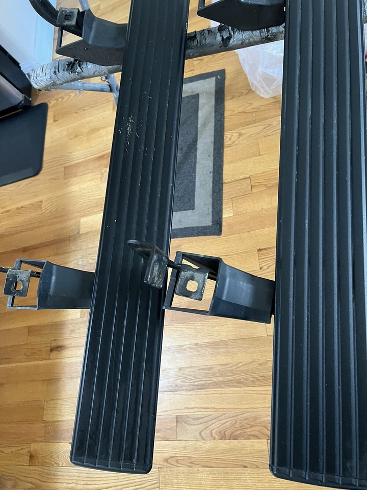 OEM Black Running Boards Fits '19-'24 Chevrolet & GMC 1500 Crew Cab ...